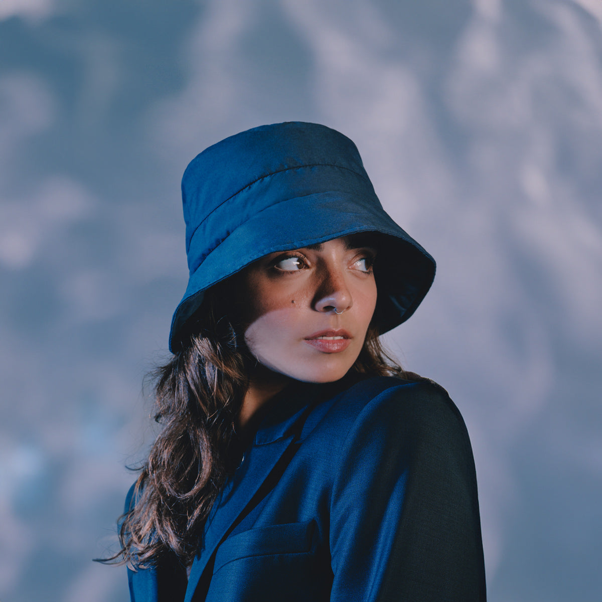 Antracite Puffer Bucket Hat – The Revivas